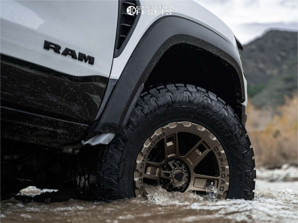 2022 Ram 1500 with 20x10 -18 Blaque Diamond Bd-o801 and 37/12.5R20 Toyo Tires Open Country A/T ...