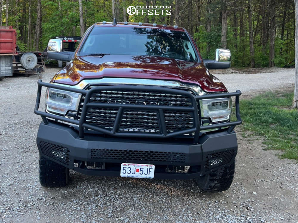 2023 Ram 2500 with 20x10 -25 TIS 544mb and 33/12.5R20 AMP Pro At and ...