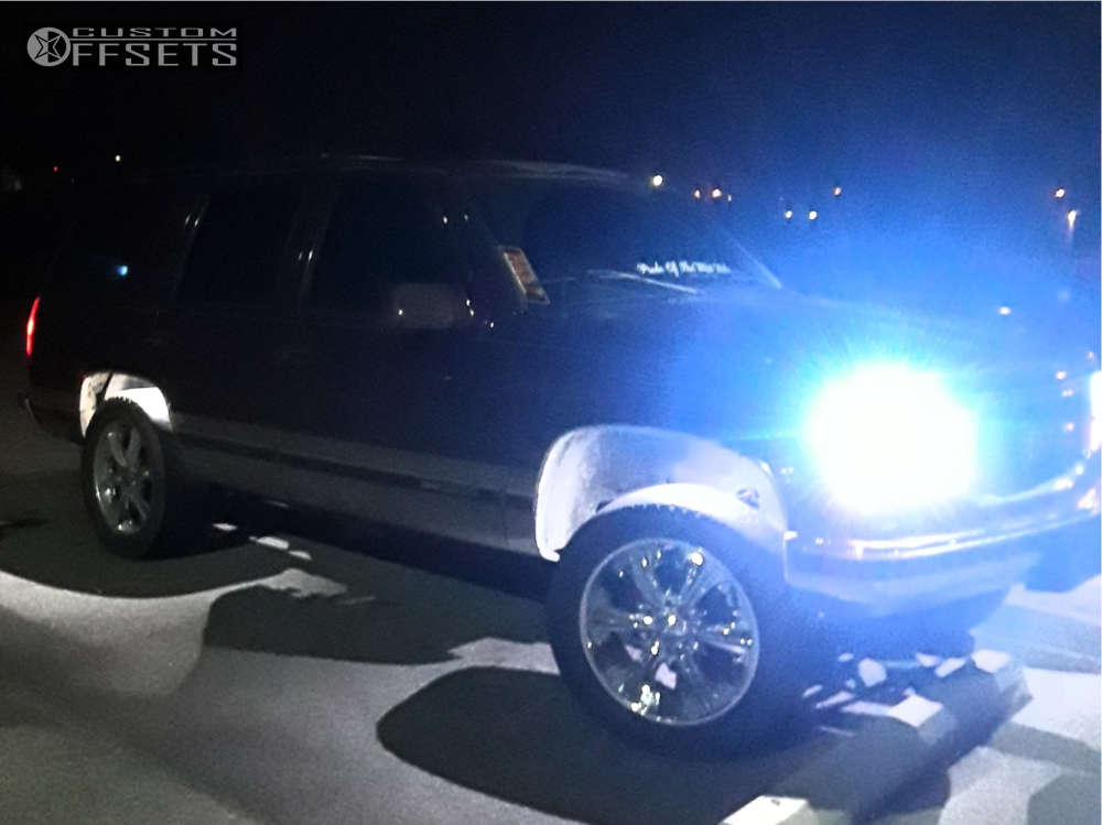 1998 GMC Yukon with 20x8.5 40 VooDoo 407 and 295/60R20 Nitto Terra ...