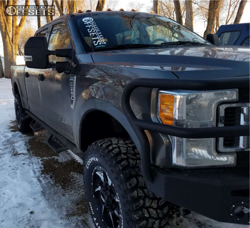 2017 Ford F-250 Super Duty with 18x9 15 Grid Gd01 and 305/70R18 Cooper ...