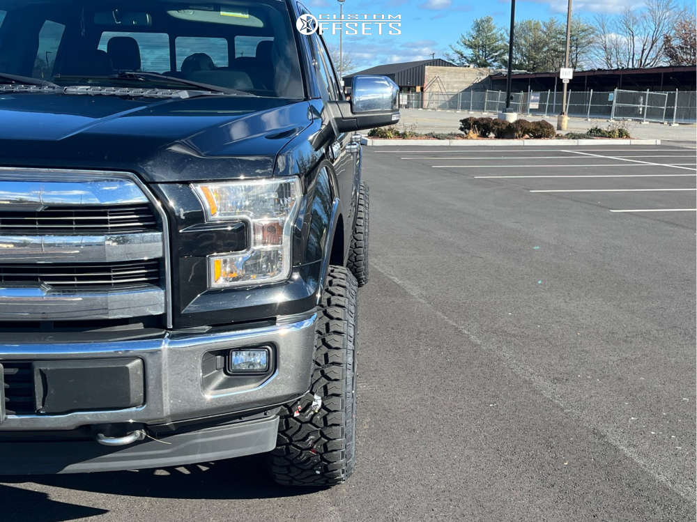 2017 Ford F-150 with 20x10 -25 Vision Brawl and 33/11.5R20 Venom Power ...