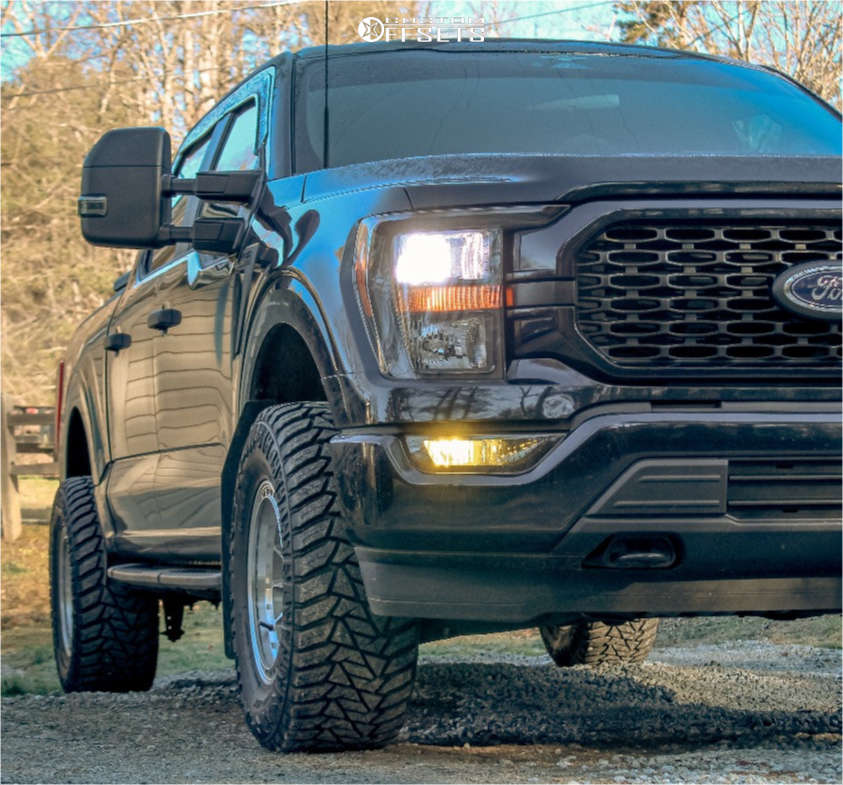 2023 Ford F-150 with 17x9 -12 Lock Offroad Wheels Baja and 33/12.5R17 ...