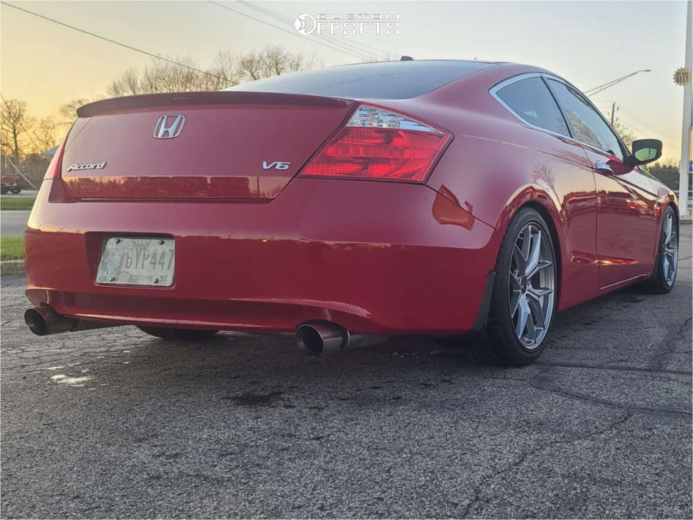 2009 Honda Accord with 18x8.5 38 Enkei Tsr-x and 235/40R18 Continental ...