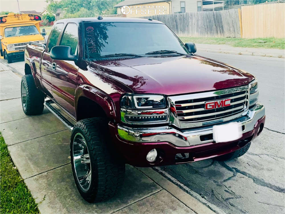 2004 GMC Sierra 1500 with 22x12 -51 Vision Razor and 35/12.5R22 AMP ...