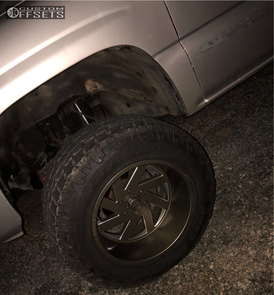 2004 GMC Sierra 1500 with 20x12 -44 Brute Reaper and 35/12.5R20 Toyo ...