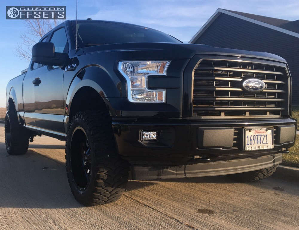 2017 Ford F-150 with 20x10 -24 Moto Metal Mo970 and 33/12.5R20 Boristar ...