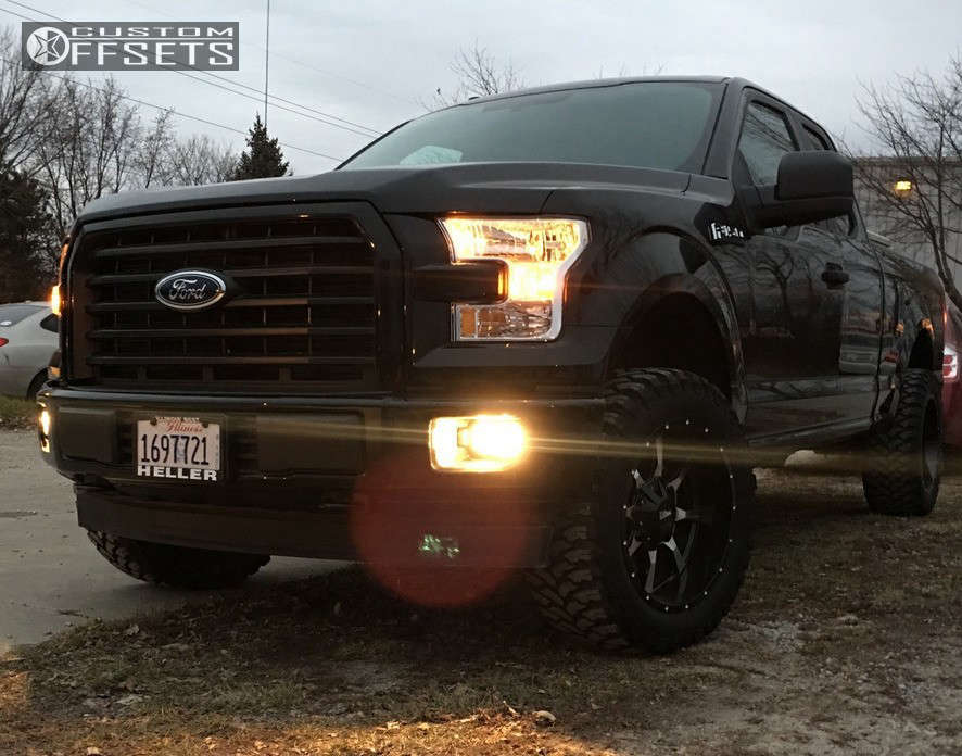 2017 Ford F-150 with 20x10 -24 Moto Metal Mo970 and 33/12.5R20 Boristar ...