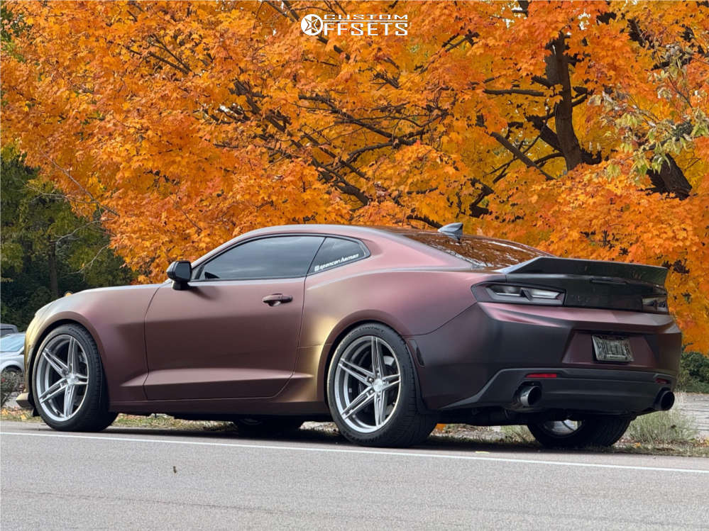 2017 Chevrolet Camaro with 20x10 25 Rohana Rfx15 and 275/35R20 ...