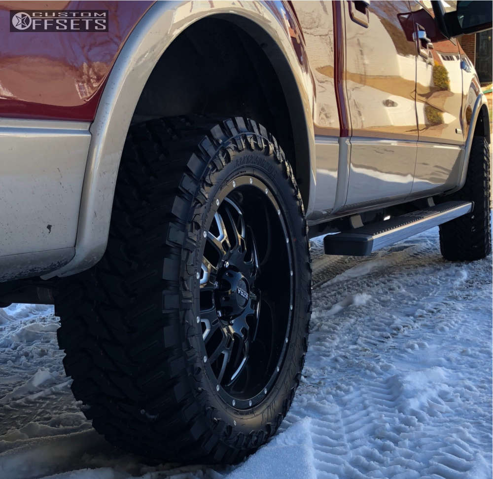 2013 Ford F-150 with 20x9 18 Ultra Hunter and 33/12.5R20 Atturo Trail ...