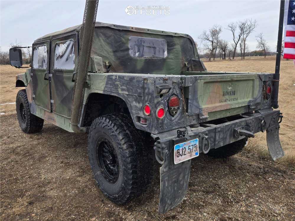 2006 AM General M1152 HMMWV with 17x9 18 VenomRex Vr801bl and 37/12 ...