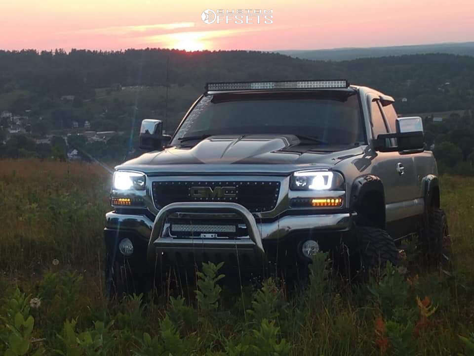 2005 GMC Sierra 1500 with 20x12 -44 Fuel Cleaver and 35/12.5R20 Mickey ...