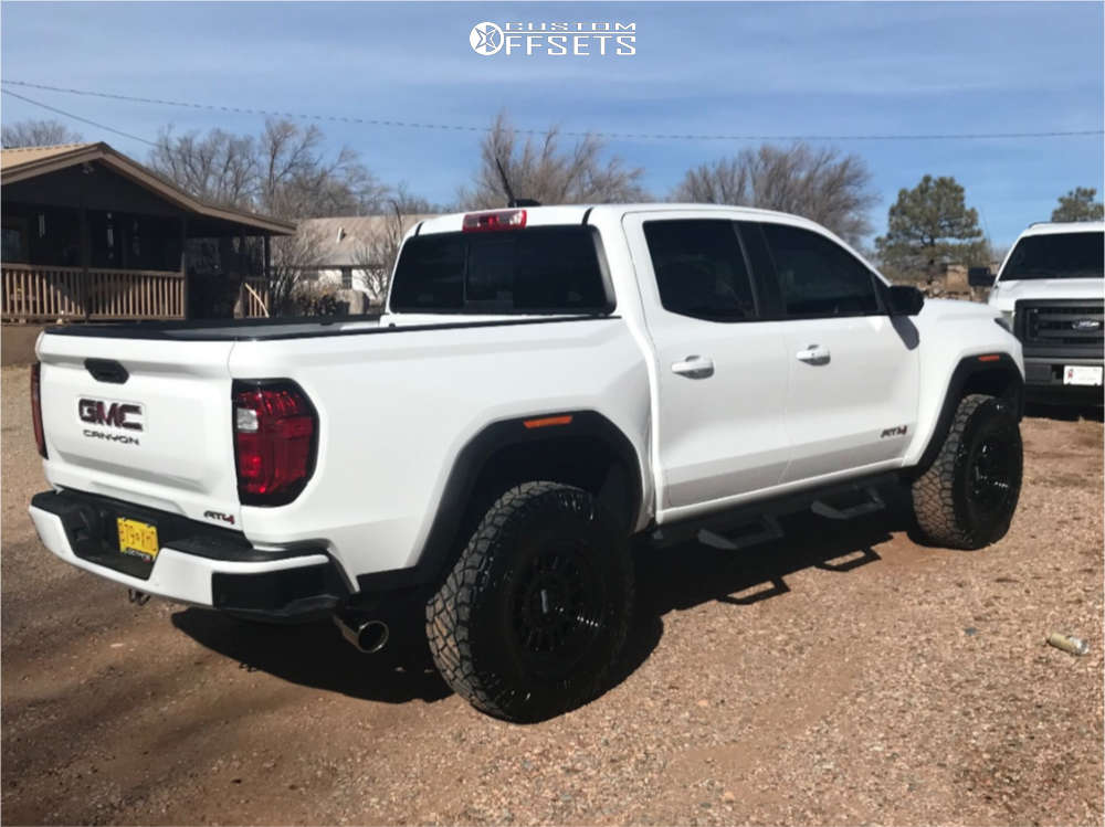 2024 GMC Canyon with 17x8.5 0 Method Mr318 and 285/75R17 Nitto Ridge ...