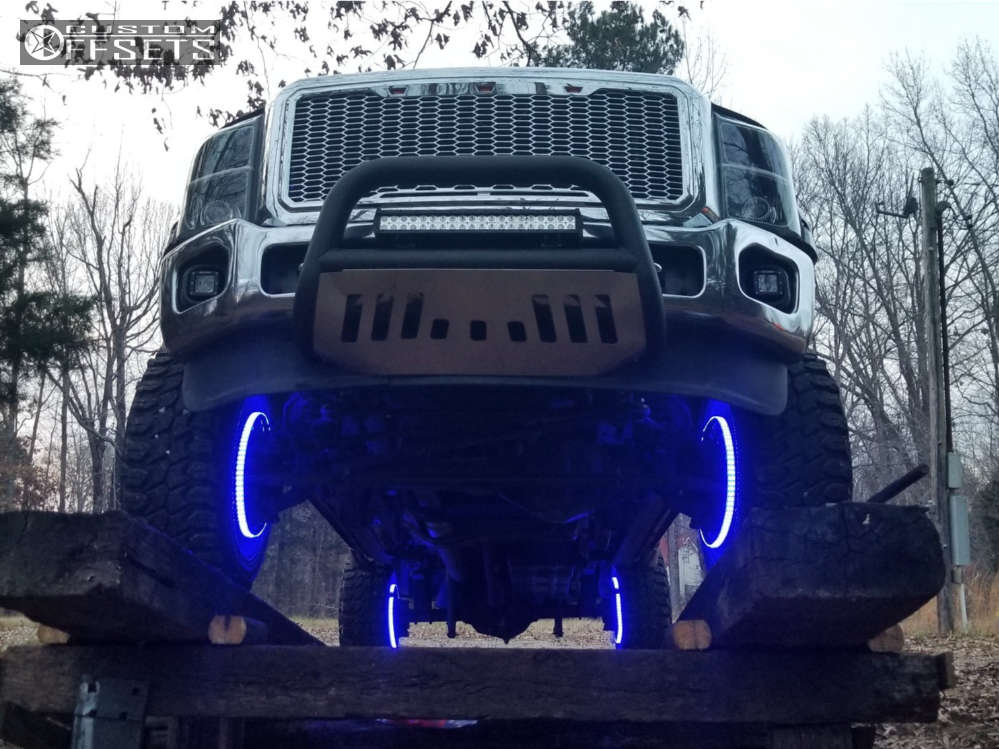 2013 Ford F-250 Super Duty with 22x12 -44 Fuel Cleaver and 35/12.5R22 ...