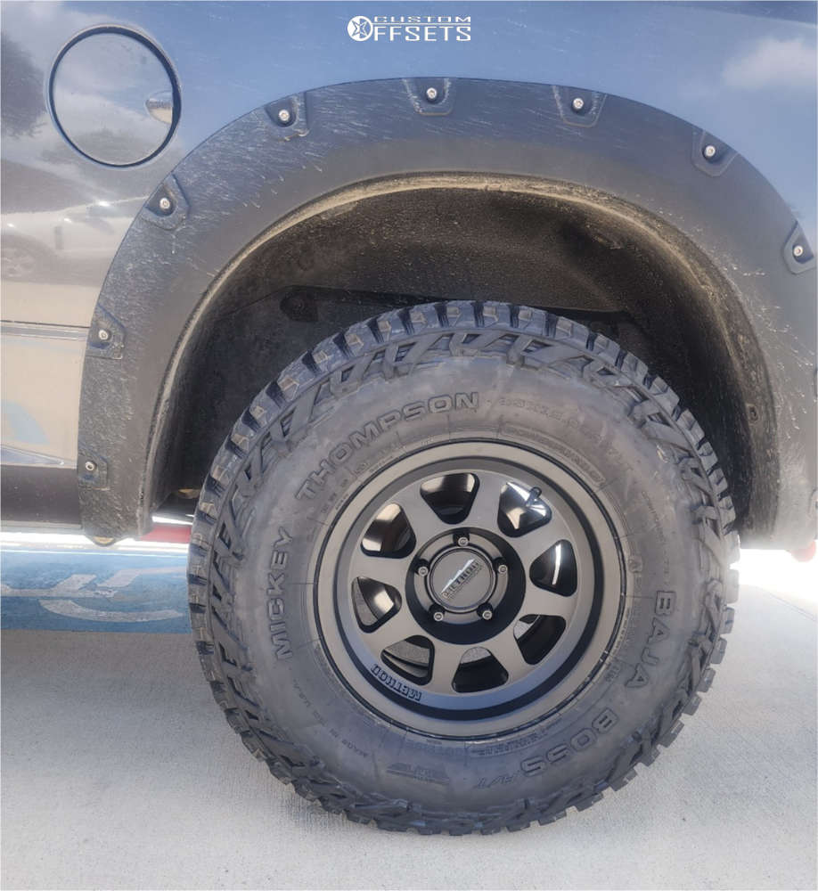 2018 Ram 1500 with 17x9 -12 Method Mr703 and 35/12.5R17 Mickey Thompson ...