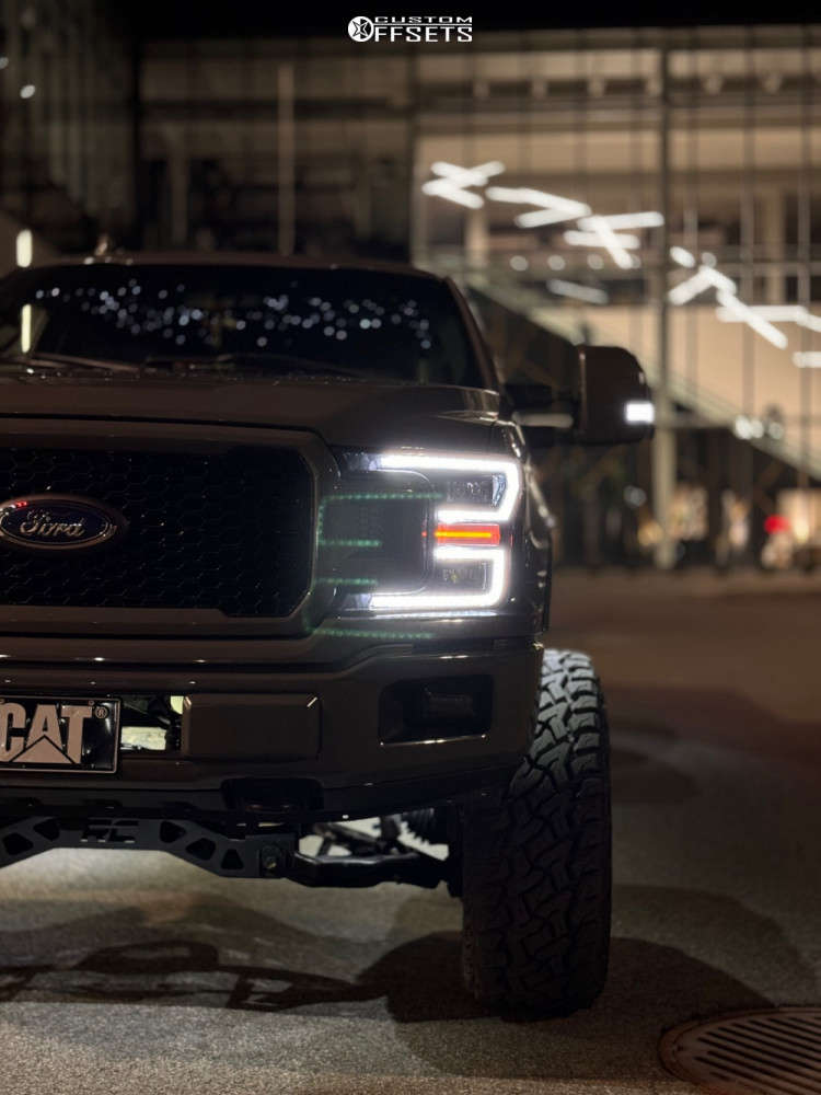 2018 Ford F-150 with 22x12 -44 GT Offroad Tomahawk and 35/12.5R22 ...