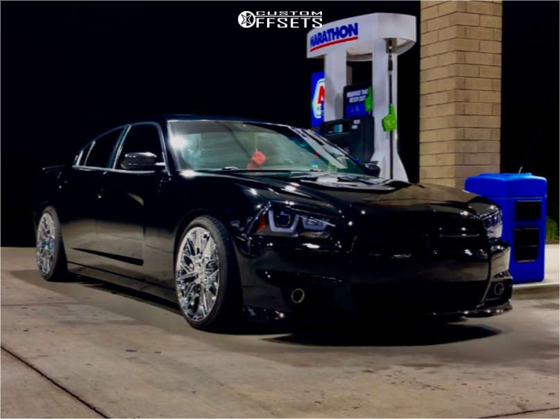 2014 Dodge Charger with 20x9 18 Niche Gamma and 245/35R20 Lexani Lx ...