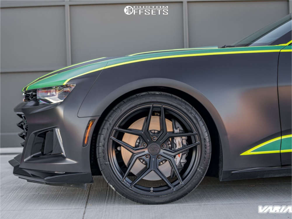 2018 Chevrolet Camaro with 20x10 25 Variant Xenon and 285/30R20 ...