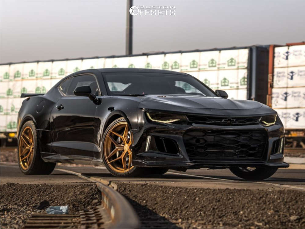 2019 Chevrolet Camaro with 20x10 18 Variant Xenon and 285/30R20 ...