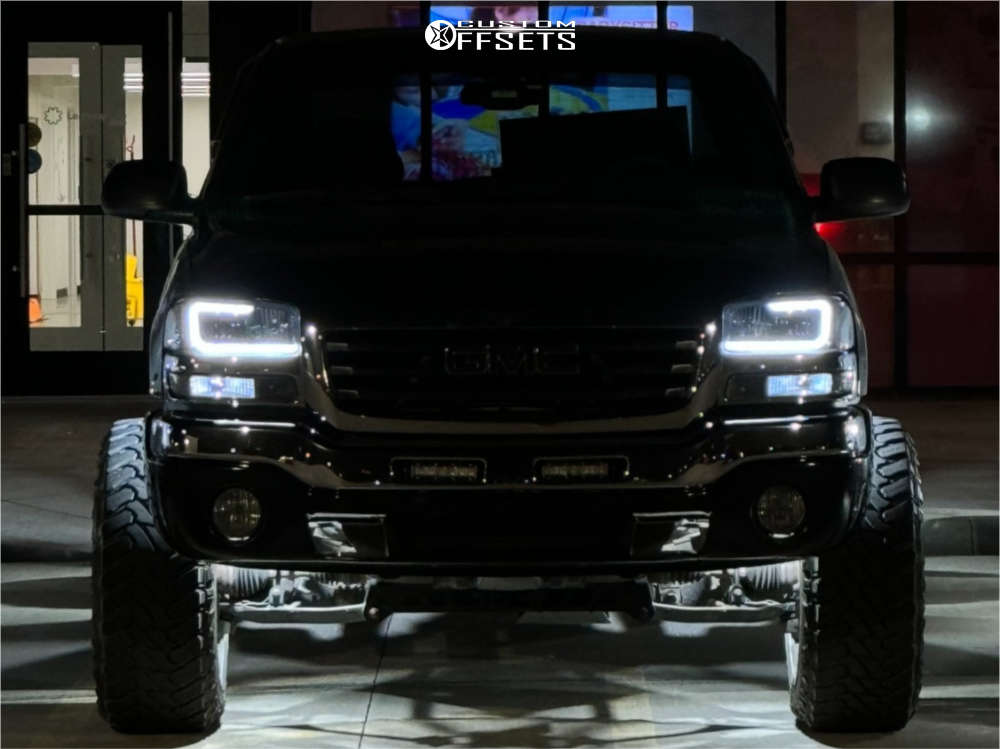 2003 GMC Sierra 1500 with 22x12 -44 Xtreme Force Xf3 and 35/12.5R22 ...