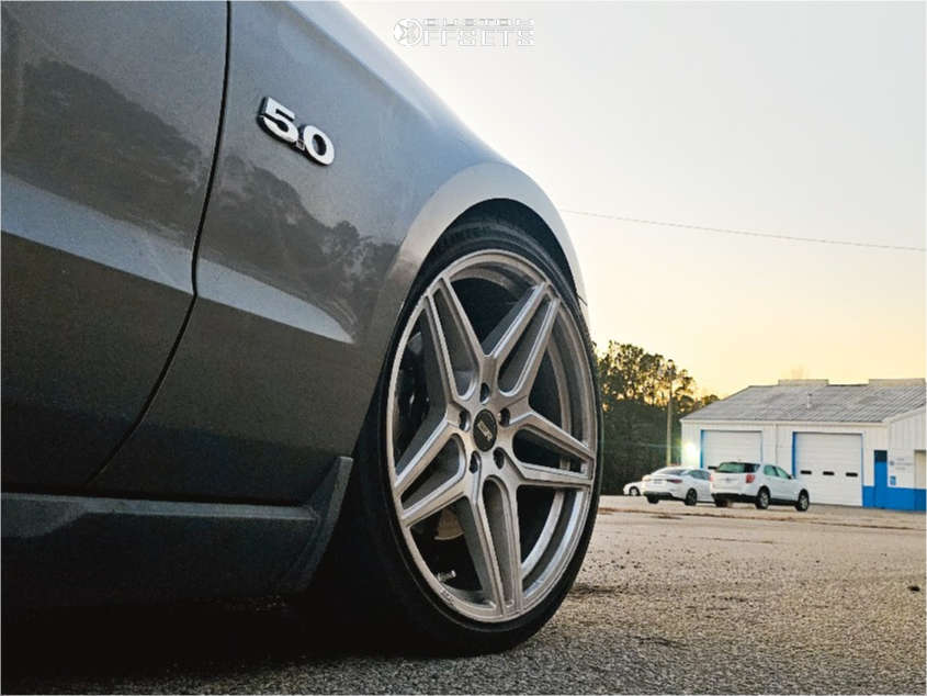 2011 Ford Mustang with 20x9 22 ESR Rf15 and 245/30R20 Delinte D7 ...