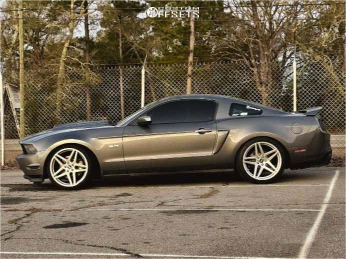 2011 Ford Mustang with 20x9 22 ESR Rf15 and 245/30R20 Delinte D7 ...