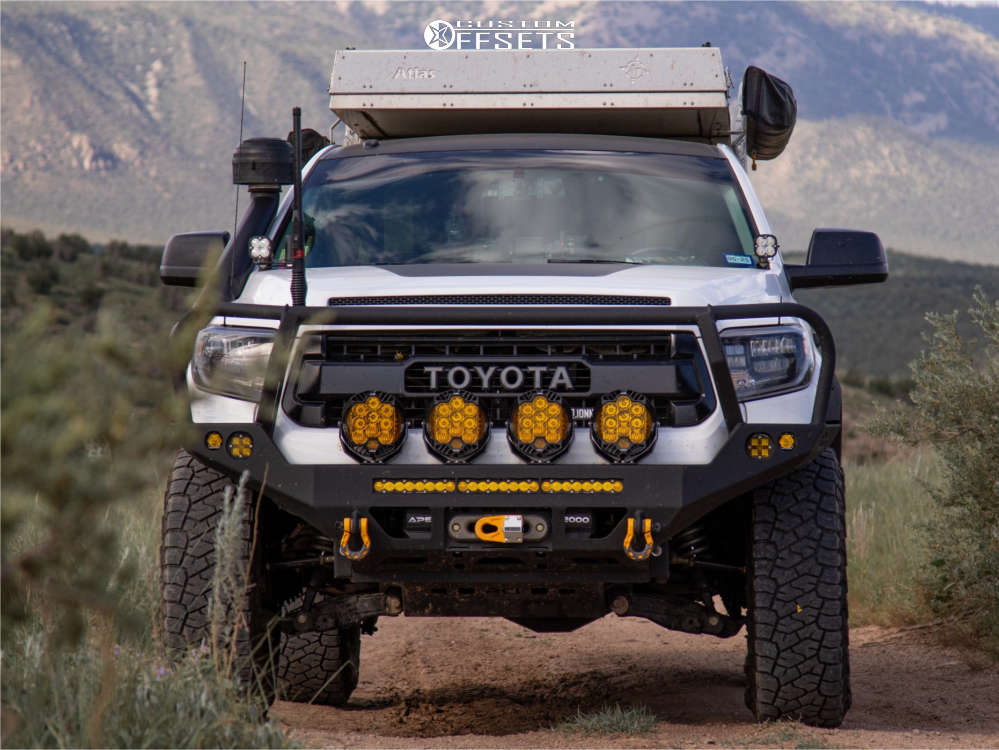 2017 Toyota Tundra with 17x9 -12 Method Mr312 and 37/12.5R17 Toyo Tires ...