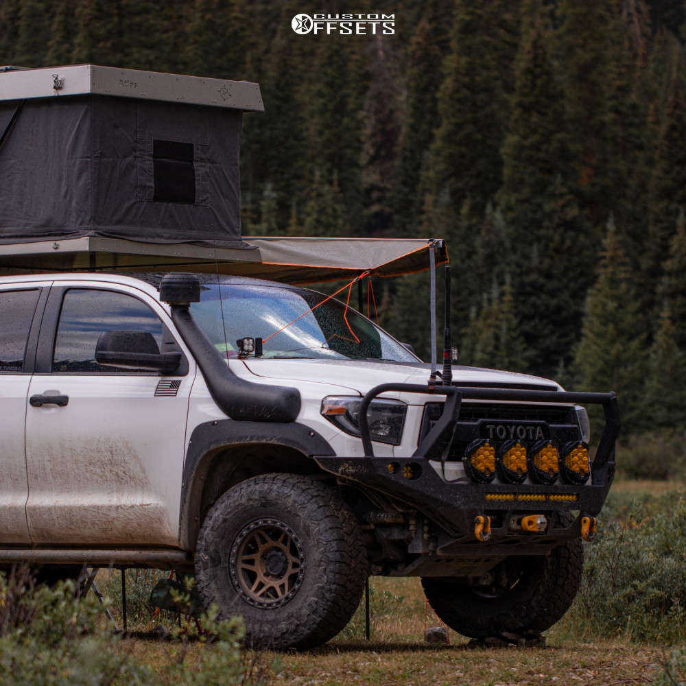 2017 Toyota Tundra with 17x9 -12 Method Mr312 and 37/12.5R17 Toyo Tires ...