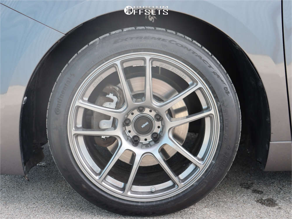 2015 Toyota Sienna with 18x9.5 25 Konig Heliogram and 255/40R18 ...