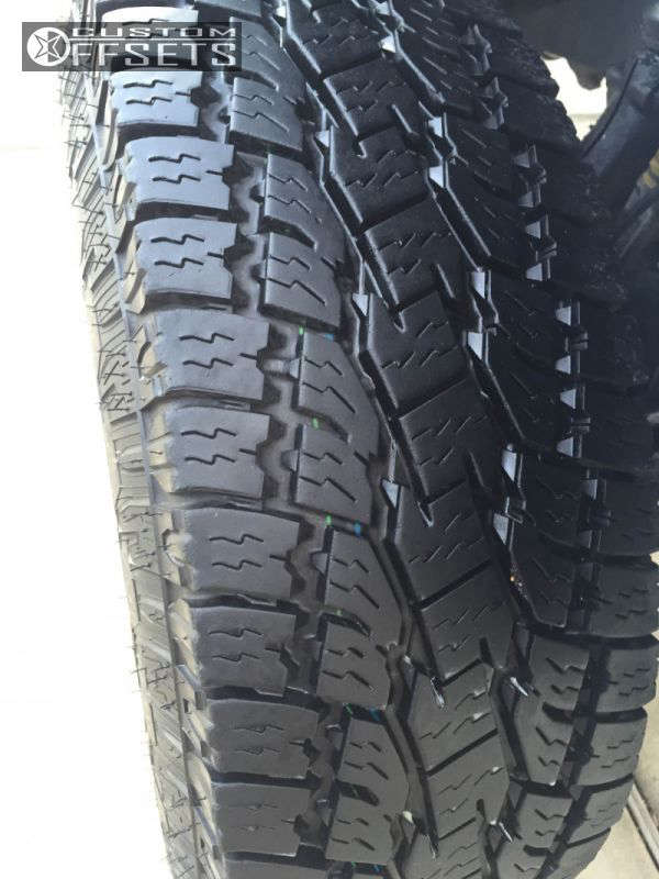 2001 Ford Ranger with 15x8 -19 Pro Comp Series 31 and 31/10.5R15 Toyo ...