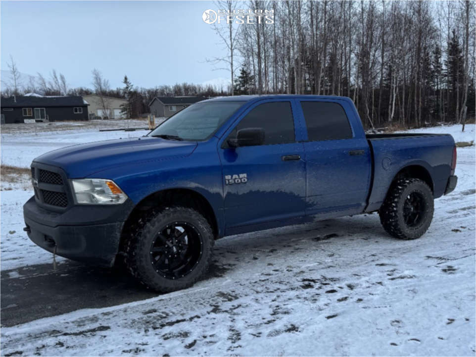 2016 Ram 1500 with 20x10 -24 Moto Metal MO970 and 33/12.5R20 Cooper ...