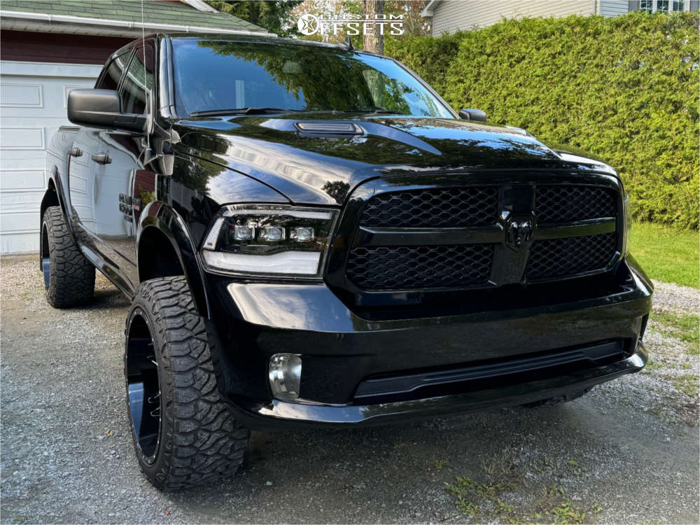 2021 Ram 1500 Classic with 22x12 -44 XF Offroad Xf-222 and 33/12.5R22 ...