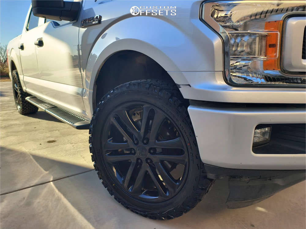 2019 Ford F-150 with 22x9 44 4Play OE Wheels Fr76 and 33/12.5R22 Venom ...
