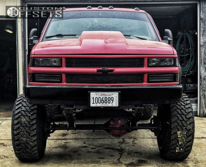 1993 Chevrolet K2500 with 22x14 -76 Scorpion Sc19 and 35/12.5R22 Atturo ...