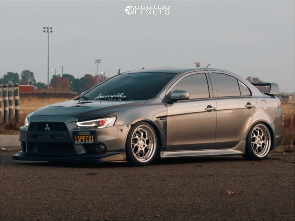 2017 Mitsubishi Lancer with 18x8.5 35 Aodhan Ds01 and 225/40R18 ...
