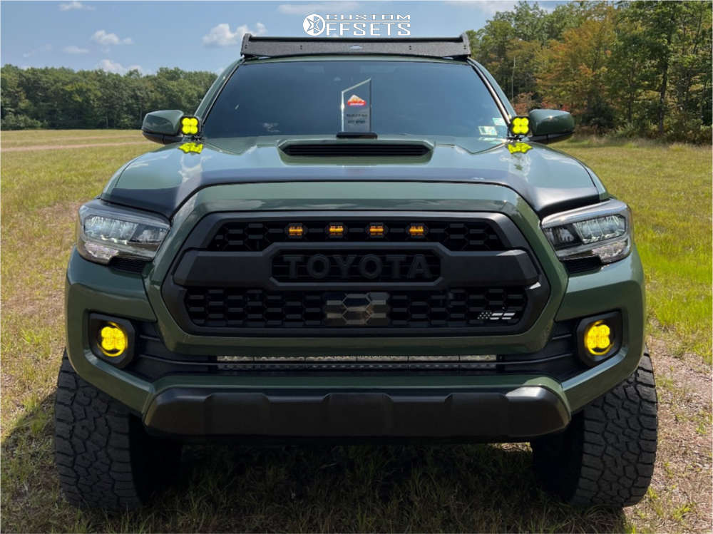 2021 Toyota Tacoma with 17x9 -12 Method Mr701 and 285/70R17 Falken ...