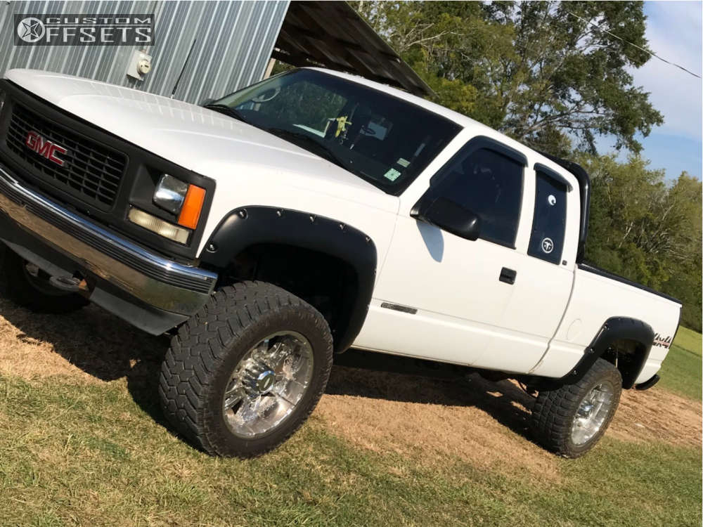 1998 GMC K2500 with 20x10 -24 Diamo 17 Karat and 33/12.5R20 Federal ...