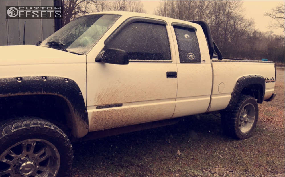 1998 GMC K2500 with 20x10 -24 Diamo 17 Karat and 33/12.5R20 Federal ...