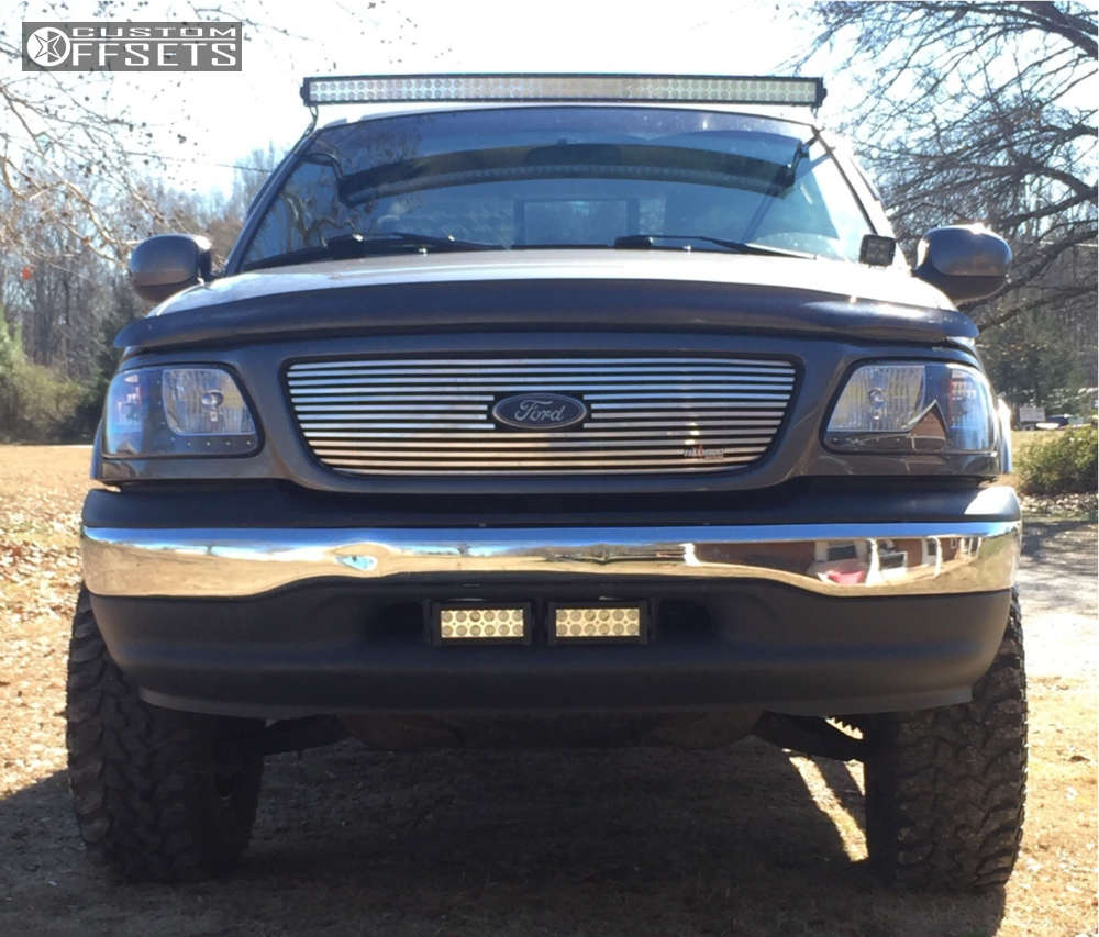 2002 Ford F-150 with 17x9 -12 Helo He879 and 285/70R17 Firestone ...