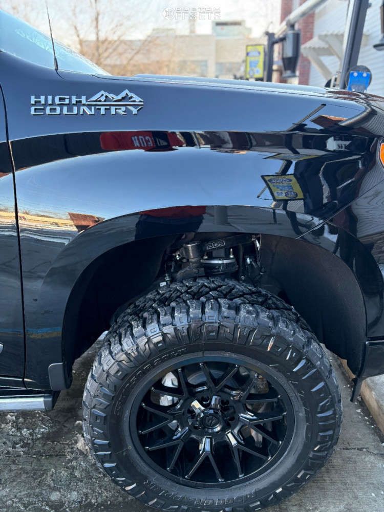 2025 Chevrolet Silverado 1500 with 20x9 0 Gear Off-Road Primacy and 35/12.5R20 Nitto Ridge ...