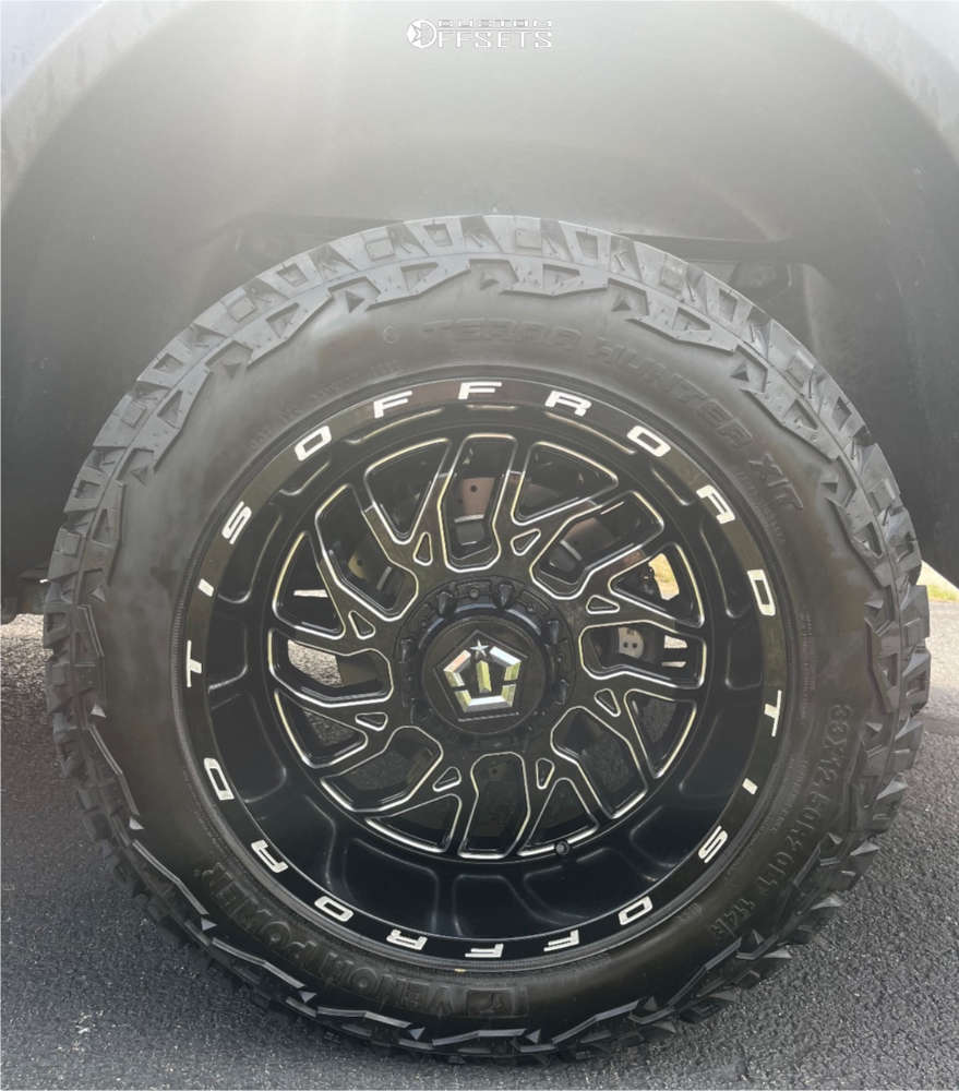 2018 Ram 1500 with 20x12 -44 TIS 544bm and 33/12.5R20 Venom Power Terra ...