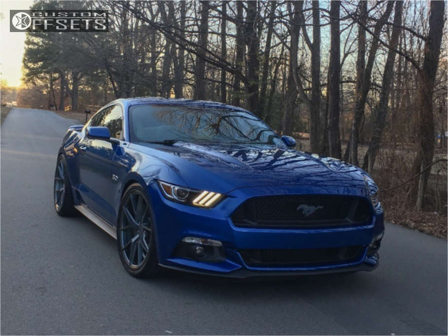 2017 Ford Mustang with 20x9 30 Verde Axis and 275/35R20 Lexani Lx ...