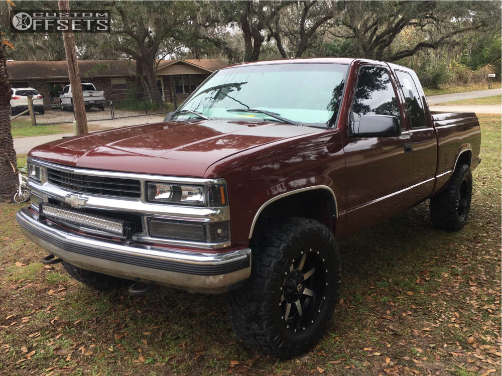 1998 Chevrolet K1500 with 18x9 -12 Fuel Maverick D537 and 33/12.5R18 ...