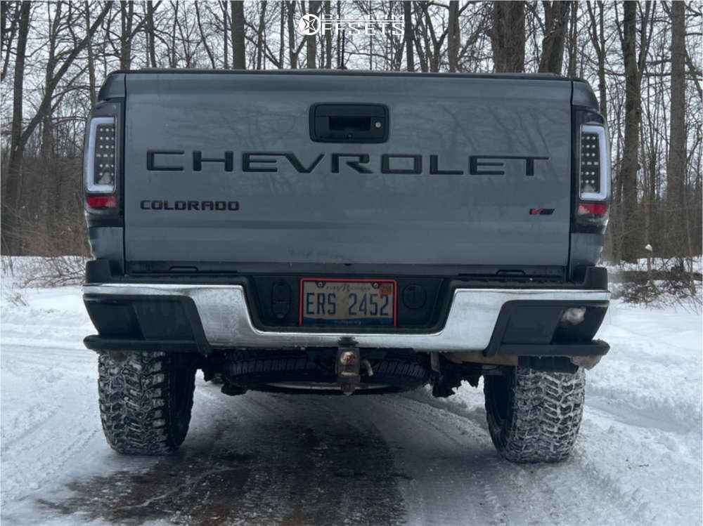 2022 Chevrolet Colorado with 18x9 17 DX4 7s and 275/65R18 Radar ...