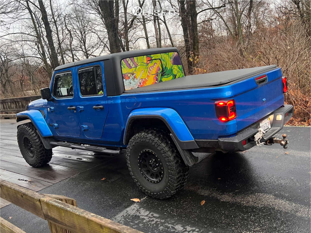 2020 Jeep Gladiator with 17x8.5 0 Method Mr305 and 37/12.5R17 Cooper ...