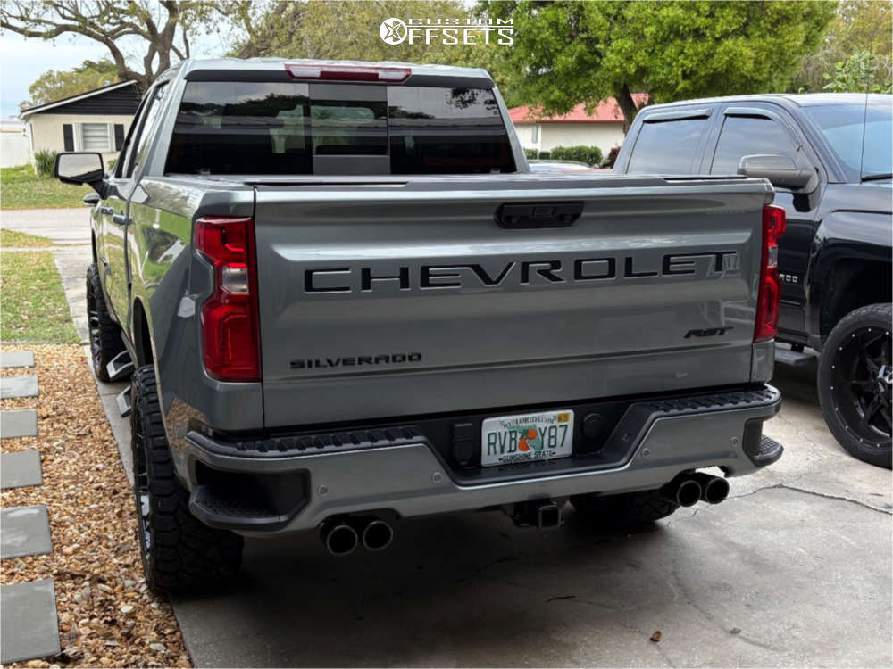 2023 Chevrolet Silverado 1500 with 22x10 -18 Moto Metal Mo998 and 33/12 ...