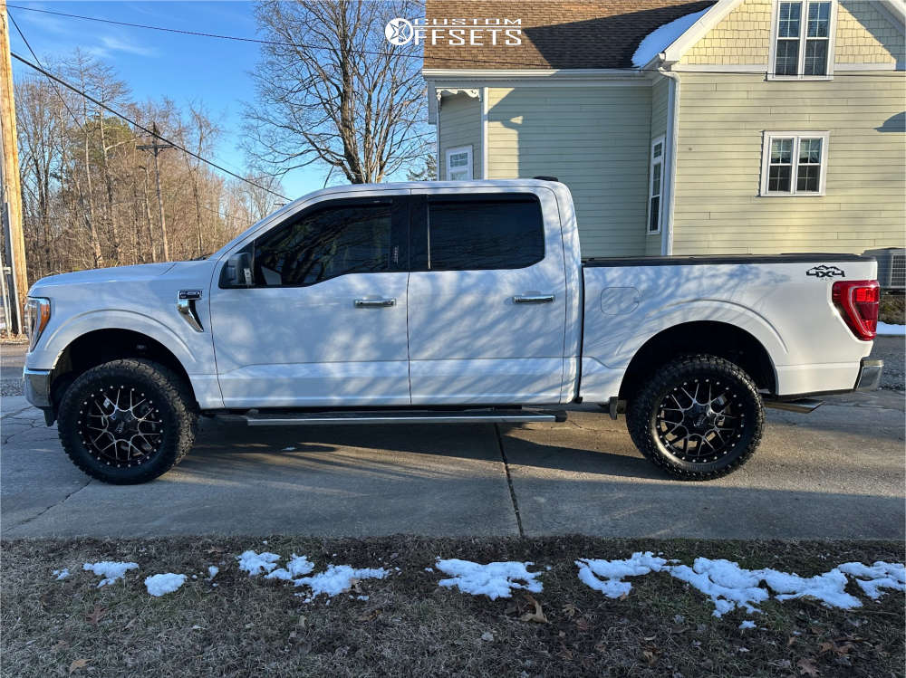2022 Ford F-150 with 20x9 18 Moto Metal Mo986 and 33/12.5R20 Venom ...