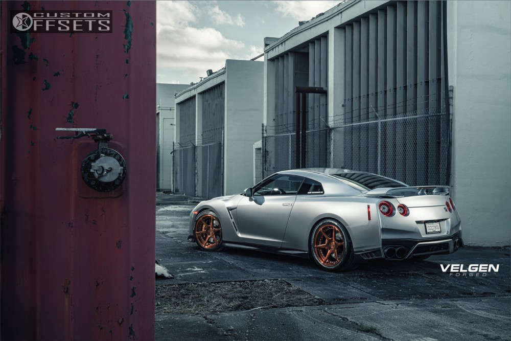 2016 Nissan GT-R with 20x10.5 66 Velgen VFDB6 and 285/35R20 Pirelli P ...