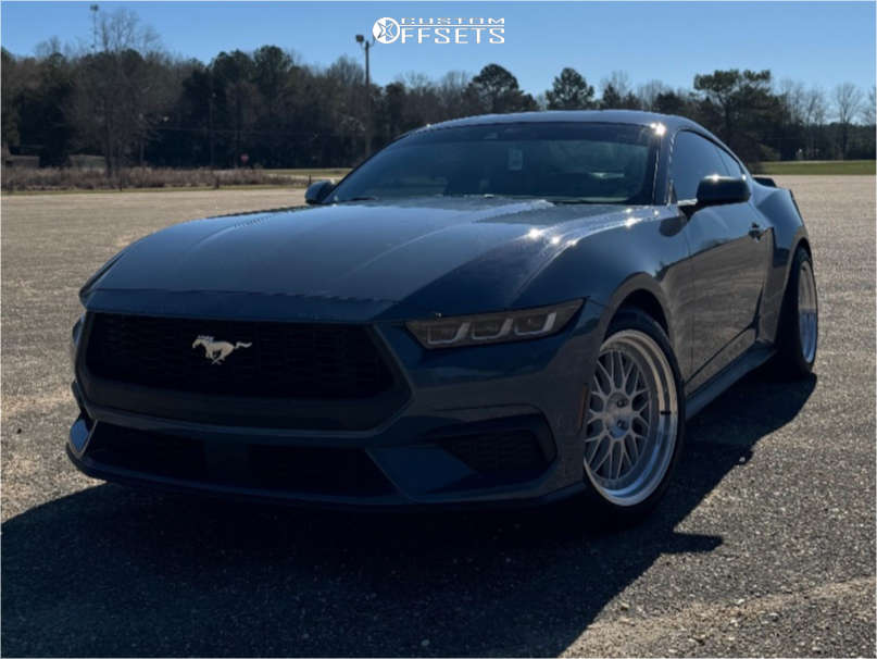 2024 Ford Mustang with 19x9.5 22 Aodhan Ah02 and 255/40R19 Continental ...
