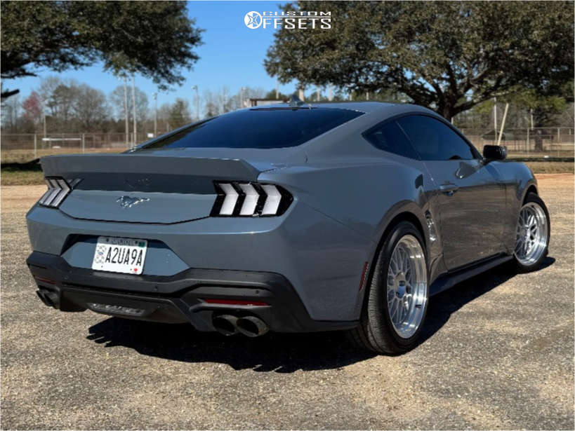 2024 Ford Mustang with 19x9.5 22 Aodhan Ah02 and 255/40R19 Continental ...