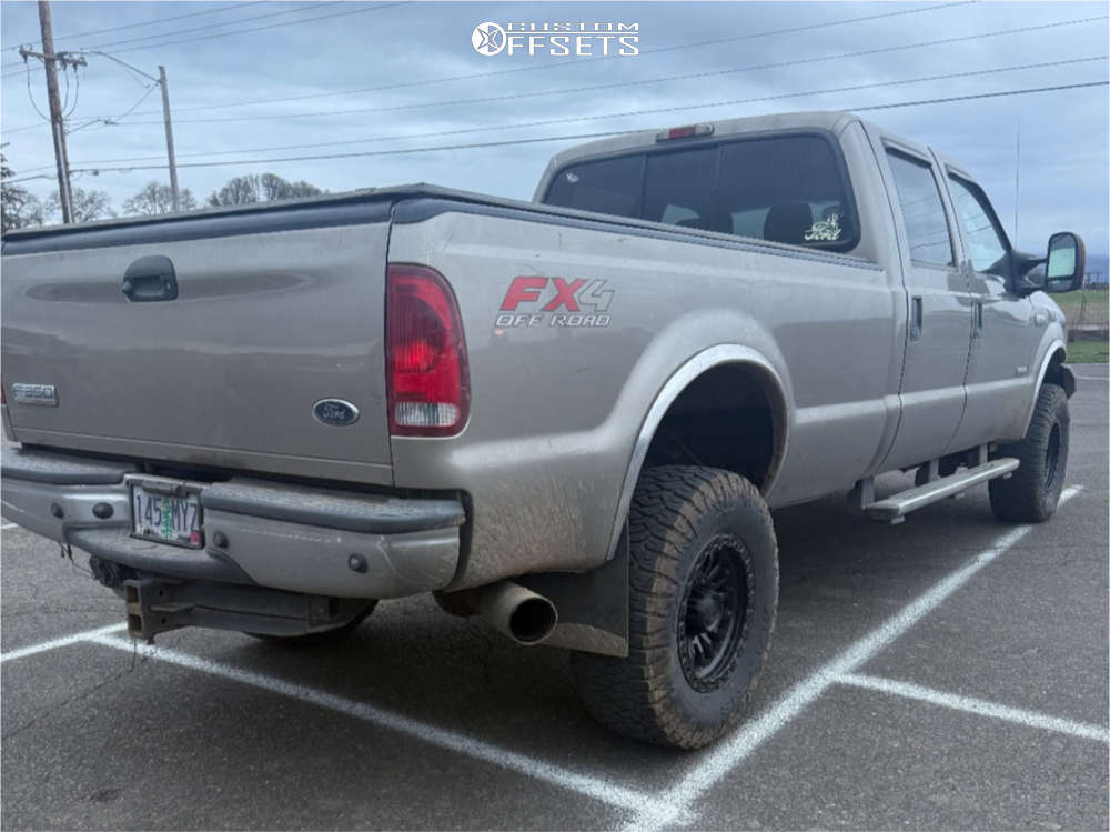 2005 Ford F-350 Super Duty with 18x9 -12 Fuel Rincon and 35/12.5R18 ...